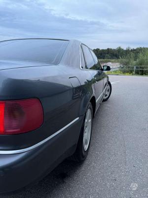 Pelēks Audi A8 2003 Viļņa, ar dzinēja tilpumu 2.50 L un nobraukumu 300 tūkst. km par 1650 €, foto 12 vietnē AUTOMOTO.COM.LV