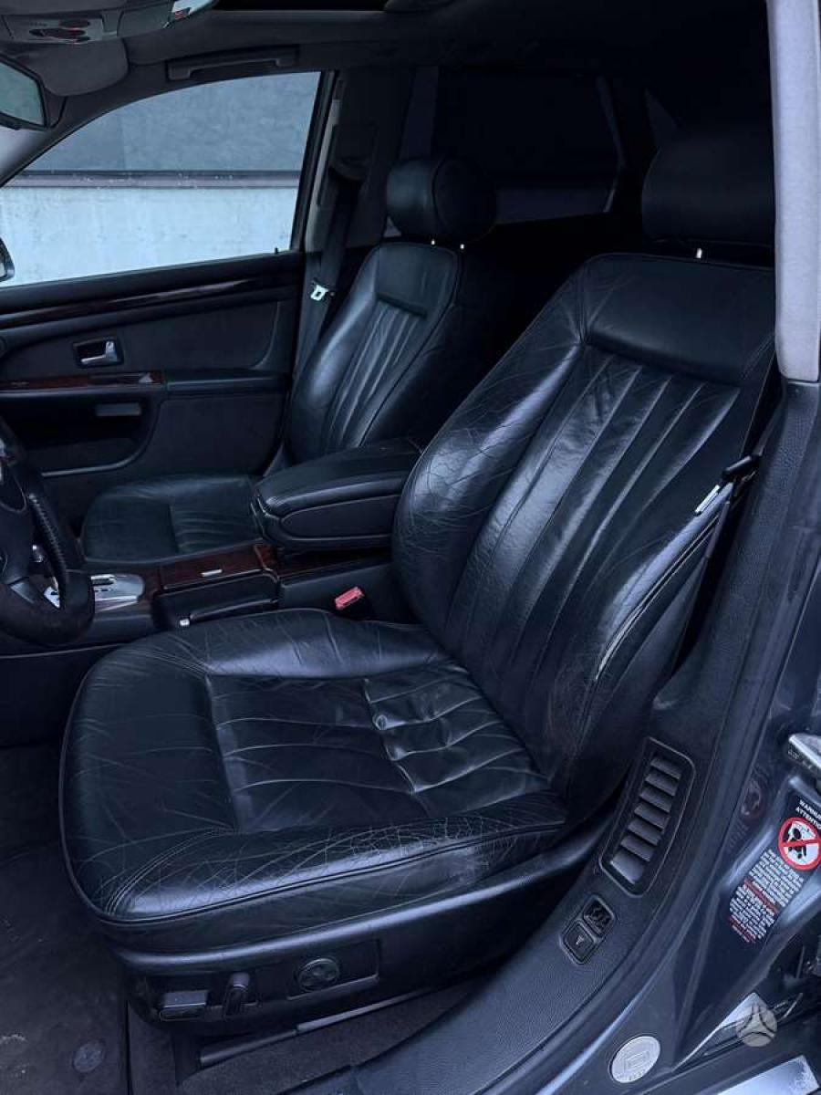 Pelēks Audi A8 2003 Viļņa, ar dzinēja tilpumu 2.50 L un nobraukumu 300 tūkst. km par 1650 €, foto 17 vietnē AUTOMOTO.COM.LV
