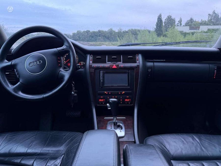 Pelēks Audi A8 2003 Viļņa, ar dzinēja tilpumu 2.50 L un nobraukumu 300 tūkst. km par 1650 €, foto 20 vietnē AUTOMOTO.COM.LV