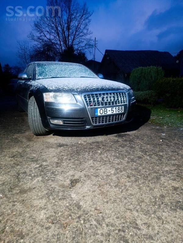 Grey Audi A8 2004 in Bauska, with an engine capacity of 3.00 L and mileage of 430 thousand km for 4999 €, photo 2 on AUTOMOTO.COM.LV