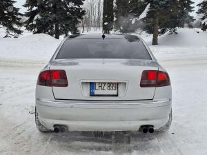 Grey Audi A8 2004 in Plunge, with an engine capacity of 3.00 L and mileage of 422 thousand km for 2750 €, photo 4 on AUTOMOTO.COM.LV