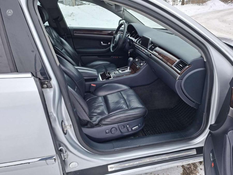 Pelēks Audi A8 2004 Plungė, ar dzinēja tilpumu 3.00 L un nobraukumu 422 tūkst. km par 3250 €, foto 20 vietnē AUTOMOTO.COM.LV