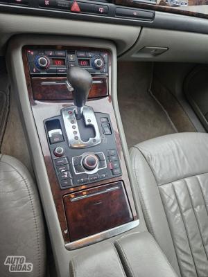 Grey Audi A8 2004 in Klaipeda, with an engine capacity of 3.90 L and mileage of 3900 thousand km for 2319 €, photo 6 on AUTOMOTO.COM.LV