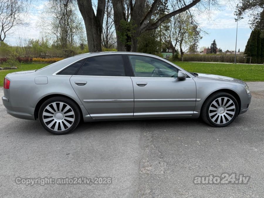 Grey Audi A8 2004 in Tallinn, with an engine capacity of 3.00 L and mileage of 0 thousand km for 3300 €, photo 4 on AUTOMOTO.COM.LV