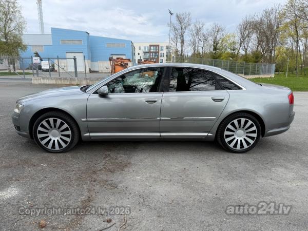 Pelēks Audi A8 2004 Tallina, ar dzinēja tilpumu 3.00 L un nobraukumu 0 tūkst. km par 2200 €, foto 6 vietnē AUTOMOTO.COM.LV