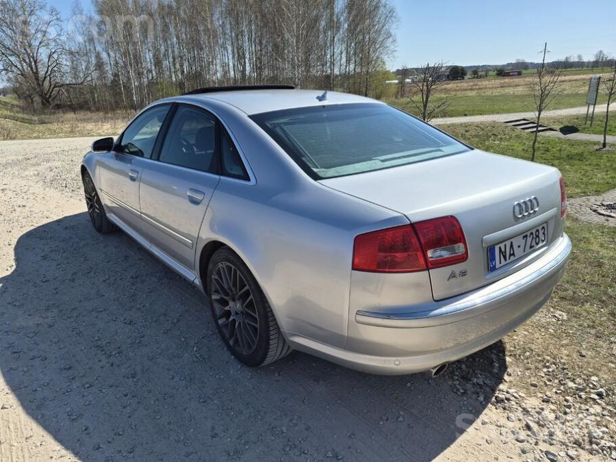 Grey Audi A8 2004 in Jelgava, with an engine capacity of 4.20 L and mileage of 250 thousand km for 3700 €, photo 5 on AUTOMOTO.COM.LV