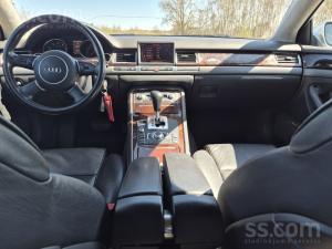 Grey Audi A8 2004 in Jelgava, with an engine capacity of 4.20 L and mileage of 250 thousand km for 3700 €, photo 9 on AUTOMOTO.COM.LV