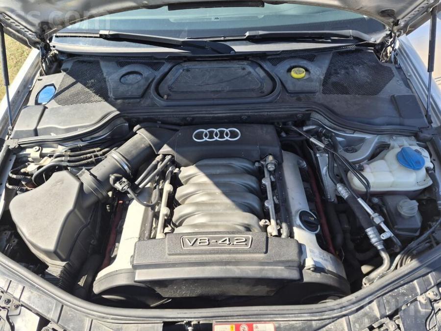 Grey Audi A8 2004 in Jelgava, with an engine capacity of 4.20 L and mileage of 250 thousand km for 3700 €, photo 11 on AUTOMOTO.COM.LV