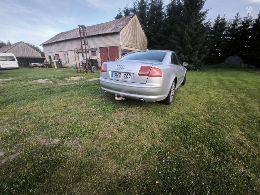 Pelēks Audi A8 2004 Kretinga, ar dzinēja tilpumu 4.00 L un nobraukumu 291 tūkst. km par 2750 €, foto 4 vietnē AUTOMOTO.COM.LV