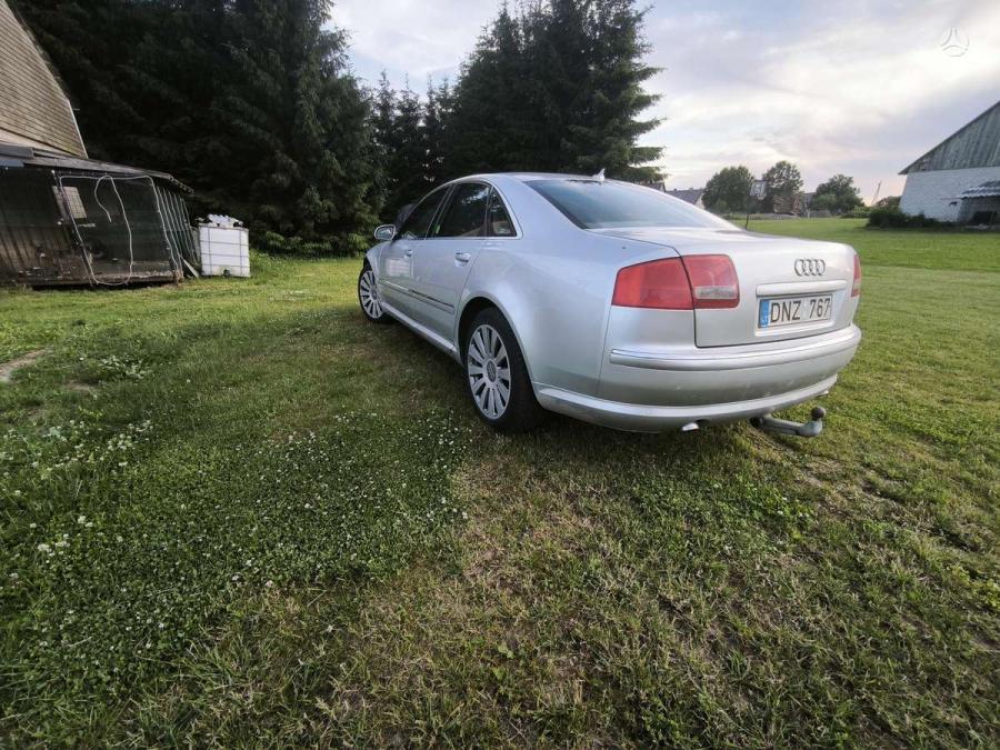 Pelēks Audi A8 2004 Kretinga, ar dzinēja tilpumu 4.00 L un nobraukumu 291 tūkst. km par 2750 €, foto 5 vietnē AUTOMOTO.COM.LV