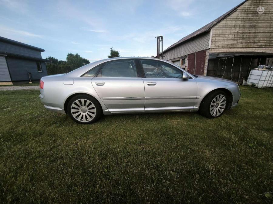Pelēks Audi A8 2004 Kretinga, ar dzinēja tilpumu 4.00 L un nobraukumu 291 tūkst. km par 2750 €, foto 7 vietnē AUTOMOTO.COM.LV