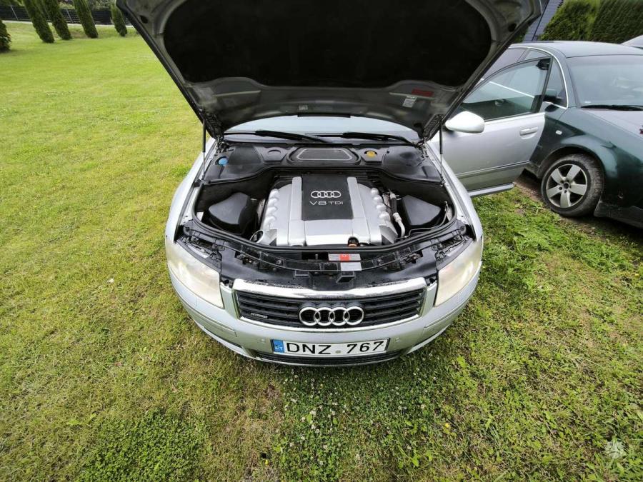 Pelēks Audi A8 2004 Kretinga, ar dzinēja tilpumu 4.00 L un nobraukumu 291 tūkst. km par 2750 €, foto 10 vietnē AUTOMOTO.COM.LV