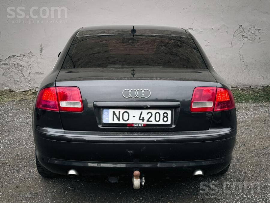 Pelēks Audi A8 2004 Rīga, ar dzinēja tilpumu 3.00 L un nobraukumu 439 tūkst. km par 2950 €, foto 4 vietnē AUTOMOTO.COM.LV