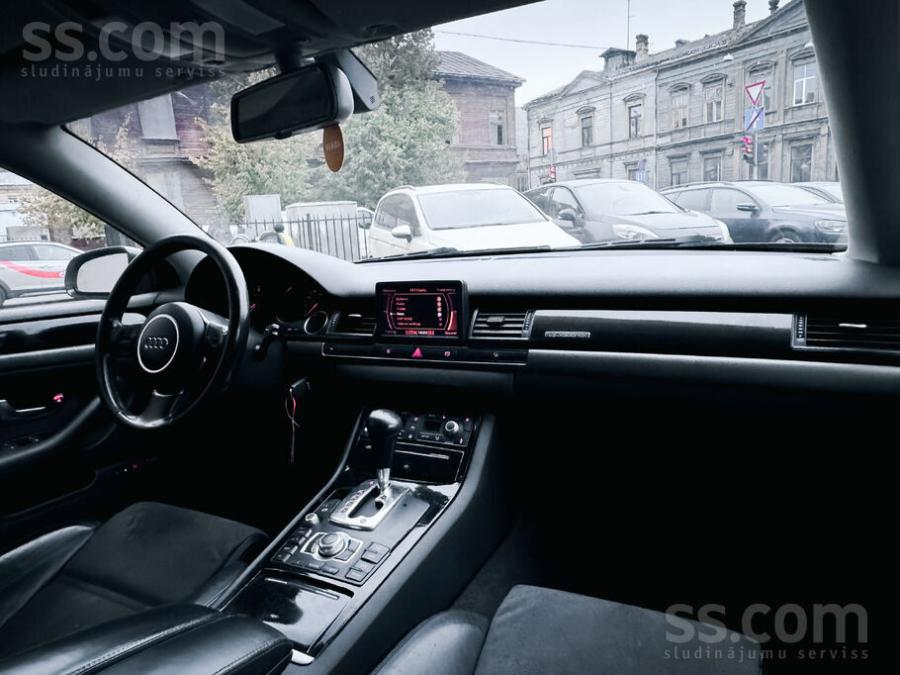 Pelēks Audi A8 2004 Rīga, ar dzinēja tilpumu 3.00 L un nobraukumu 439 tūkst. km par 2950 €, foto 8 vietnē AUTOMOTO.COM.LV