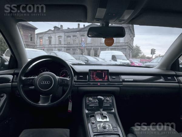 Pelēks Audi A8 2004 Rīga, ar dzinēja tilpumu 3.00 L un nobraukumu 439 tūkst. km par 2950 €, foto 9 vietnē AUTOMOTO.COM.LV