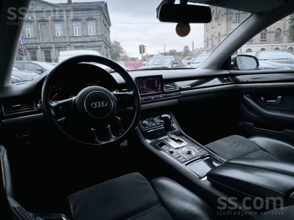 Pelēks Audi A8 2004 Rīga, ar dzinēja tilpumu 3.00 L un nobraukumu 439 tūkst. km par 2950 €, foto 10 vietnē AUTOMOTO.COM.LV