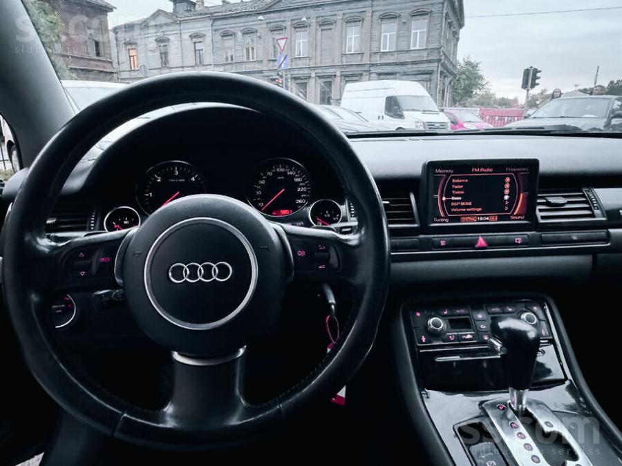 Pelēks Audi A8 2004 Rīga, ar dzinēja tilpumu 3.00 L un nobraukumu 439 tūkst. km par 2950 €, foto 11 vietnē AUTOMOTO.COM.LV