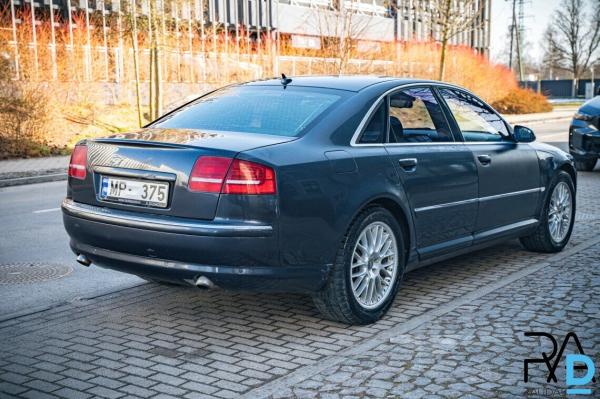 Pelēks Audi A8 2005 Rīga, ar dzinēja tilpumu 4.20 L un nobraukumu 411 tūkst. km par 3590 €, foto 4 vietnē AUTOMOTO.COM.LV