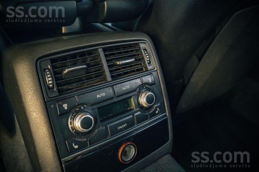 Grey Audi A8 2005 in Riga, with an engine capacity of 4.20 L and mileage of 0 thousand km for 2590 €, photo 13 on AUTOMOTO.COM.LV