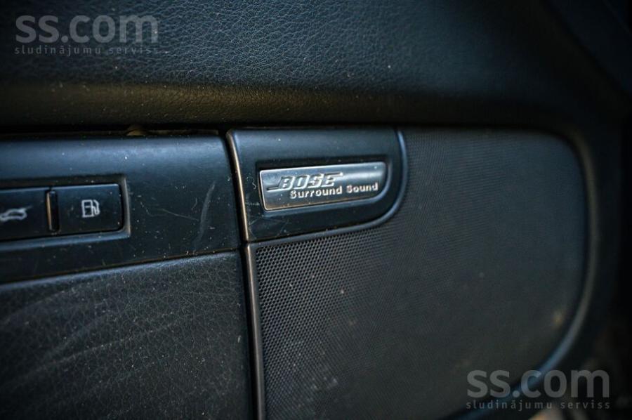 Grey Audi A8 2005 in Riga, with an engine capacity of 4.20 L and mileage of 0 thousand km for 2590 €, photo 15 on AUTOMOTO.COM.LV