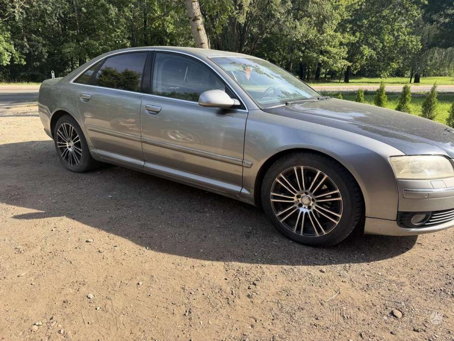 Grey Audi A8 2005 in Kaunas, with an engine capacity of 2.97 L and mileage of 400 thousand km for 2500 €, photo 3 on AUTOMOTO.COM.LV