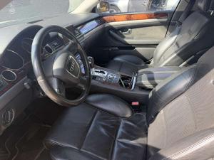 Grey Audi A8 2005 in Kaunas, with an engine capacity of 2.97 L and mileage of 400 thousand km for 2500 €, photo 8 on AUTOMOTO.COM.LV