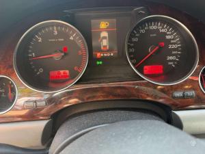 Grey Audi A8 2005 in Kaunas, with an engine capacity of 2.97 L and mileage of 400 thousand km for 2500 €, photo 11 on AUTOMOTO.COM.LV