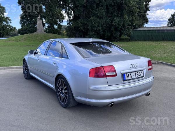 Grey Audi A8 2005 in Riga, with an engine capacity of 4.20 L and mileage of 0 thousand km for 6450 €, photo 4 on AUTOMOTO.COM.LV