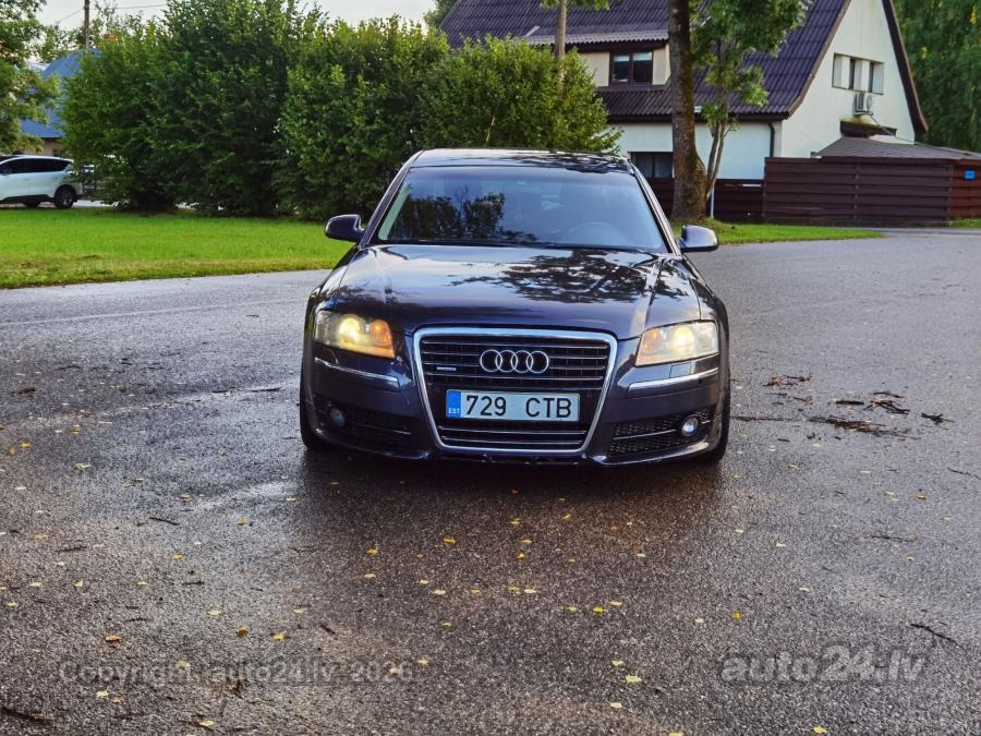 Pelēks Audi A8 2005 Veru, ar dzinēja tilpumu 4.10 L un nobraukumu 444 tūkst. km par 4000 €, foto 4 vietnē AUTOMOTO.COM.LV