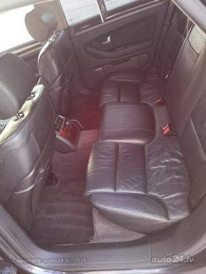 Pelēks Audi A8 2005 Veru, ar dzinēja tilpumu 4.10 L un nobraukumu 444 tūkst. km par 4000 €, foto 10 vietnē AUTOMOTO.COM.LV