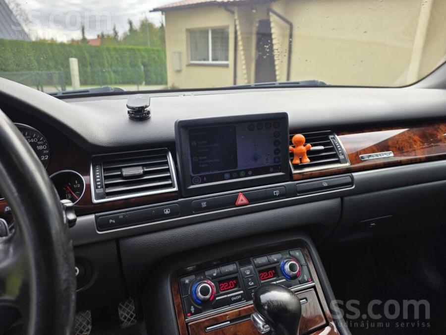 Серый Ауди А8 2005 в Рига, объемом двигателя 3.20 л и пробегом 370 тыс. км за 4500 €, фото 7 на AUTOMOTO.COM.LV