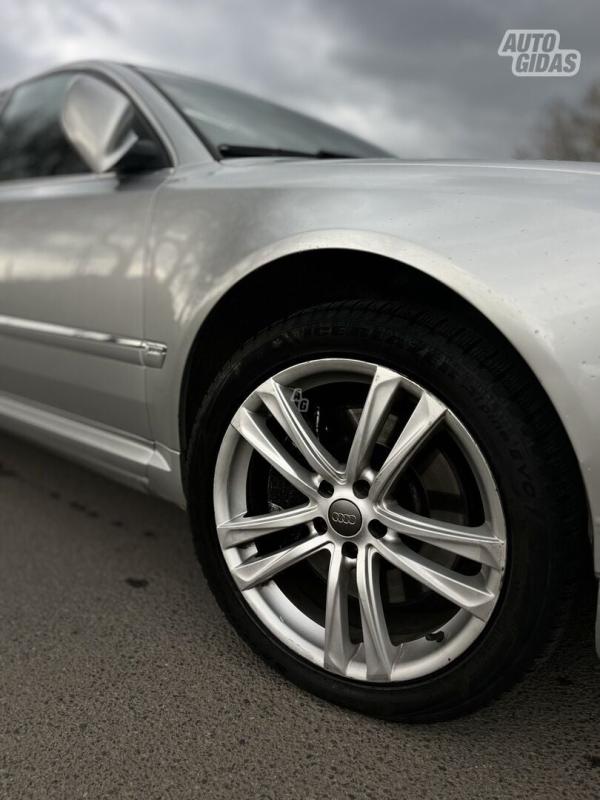 Pelēks Audi A8 2006 Viļņa, ar dzinēja tilpumu 4.20 L un nobraukumu 341 tūkst. km par 3250 €, foto 5 vietnē AUTOMOTO.COM.LV