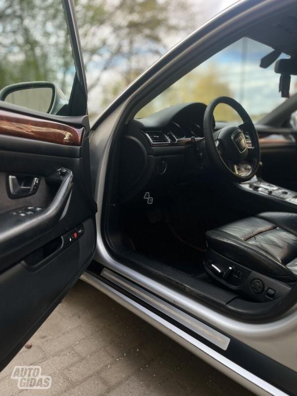 Pelēks Audi A8 2006 Viļņa, ar dzinēja tilpumu 4.20 L un nobraukumu 341 tūkst. km par 3250 €, foto 8 vietnē AUTOMOTO.COM.LV
