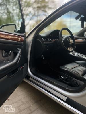Pelēks Audi A8 2006 Viļņa, ar dzinēja tilpumu 4.20 L un nobraukumu 341 tūkst. km par 3250 €, foto 9 vietnē AUTOMOTO.COM.LV