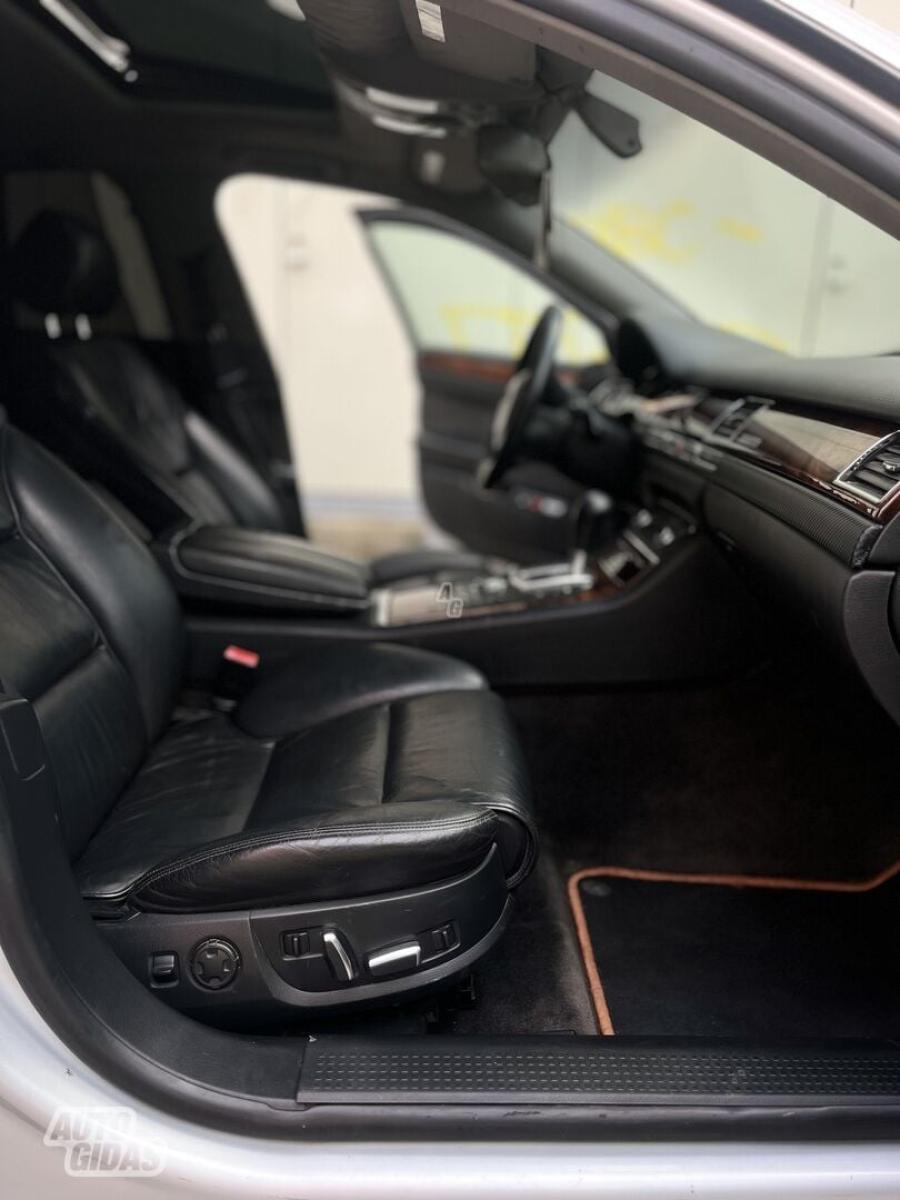 Pelēks Audi A8 2006 Viļņa, ar dzinēja tilpumu 4.20 L un nobraukumu 341 tūkst. km par 3250 €, foto 11 vietnē AUTOMOTO.COM.LV