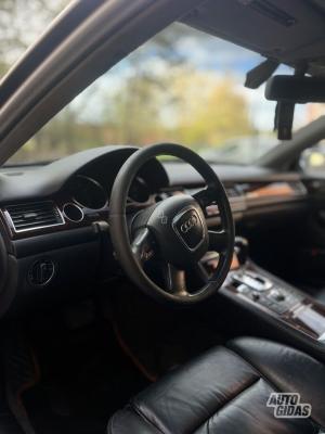 Pelēks Audi A8 2006 Viļņa, ar dzinēja tilpumu 4.20 L un nobraukumu 341 tūkst. km par 3250 €, foto 14 vietnē AUTOMOTO.COM.LV