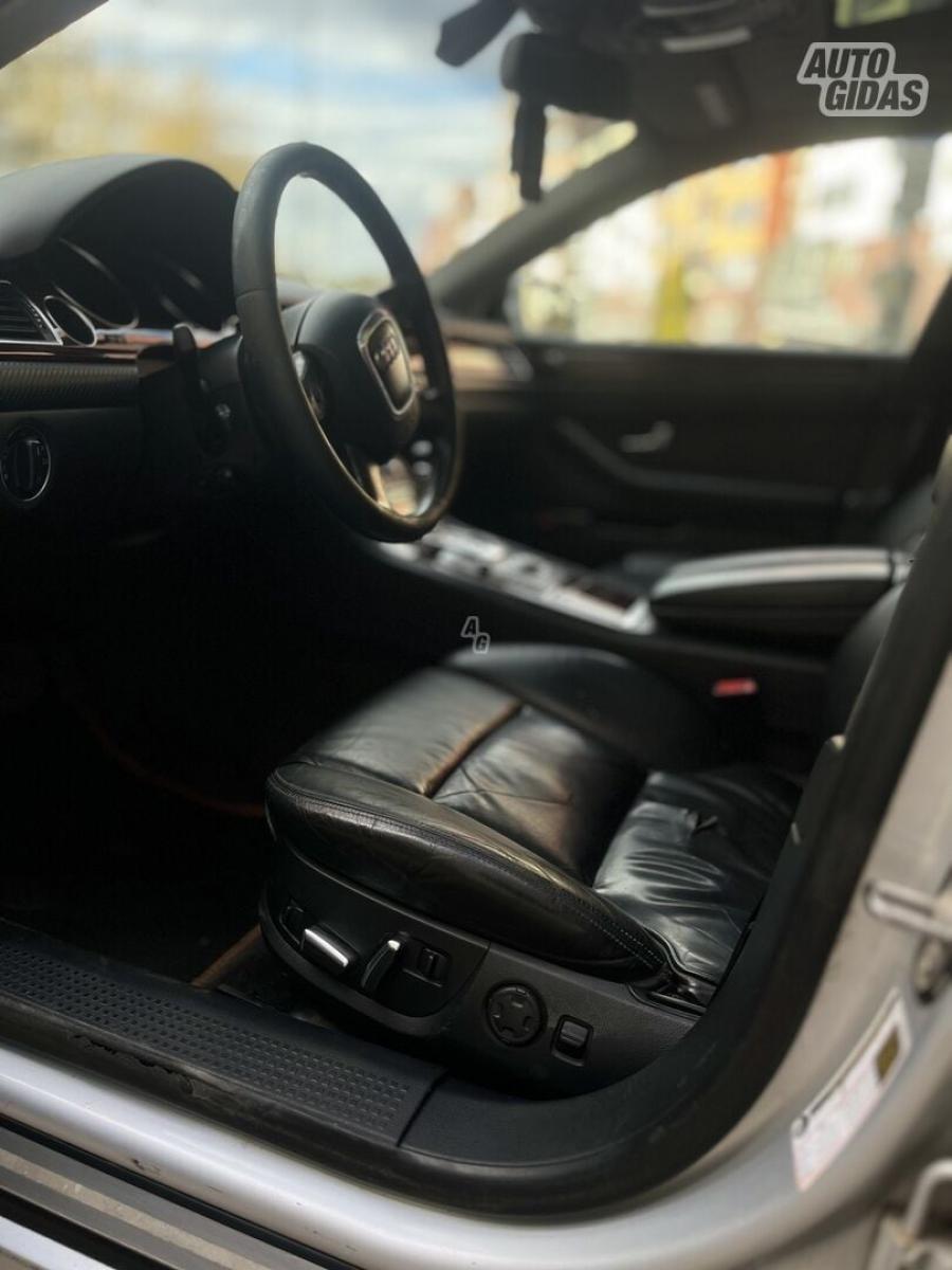 Pelēks Audi A8 2006 Viļņa, ar dzinēja tilpumu 4.20 L un nobraukumu 341 tūkst. km par 3250 €, foto 15 vietnē AUTOMOTO.COM.LV