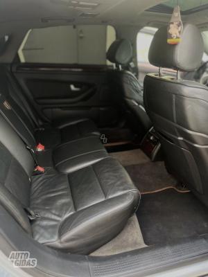 Pelēks Audi A8 2006 Viļņa, ar dzinēja tilpumu 4.20 L un nobraukumu 341 tūkst. km par 3250 €, foto 17 vietnē AUTOMOTO.COM.LV