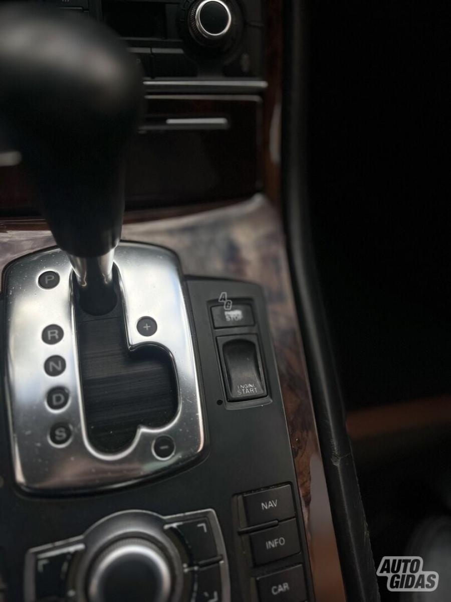Pelēks Audi A8 2006 Viļņa, ar dzinēja tilpumu 4.20 L un nobraukumu 341 tūkst. km par 3250 €, foto 19 vietnē AUTOMOTO.COM.LV