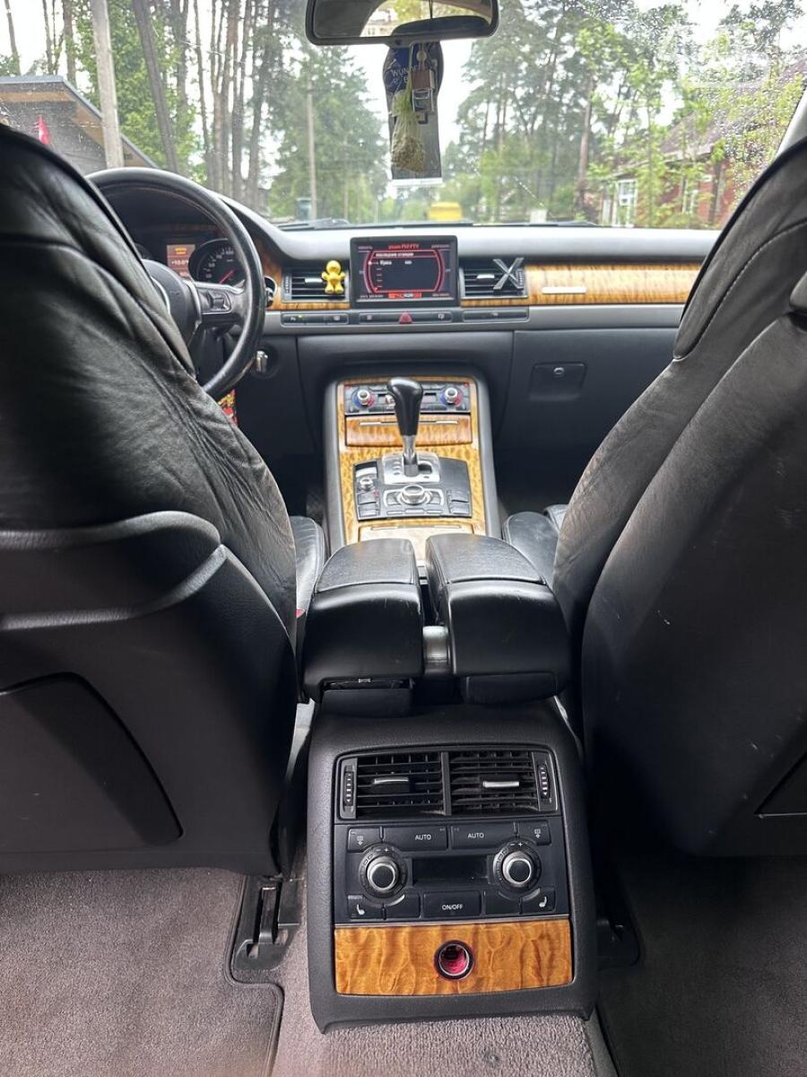 Pelēks Audi A8 2006 Ukmergė, ar dzinēja tilpumu 4.00 L un nobraukumu 268 tūkst. km par 2750 €, foto 10 vietnē AUTOMOTO.COM.LV