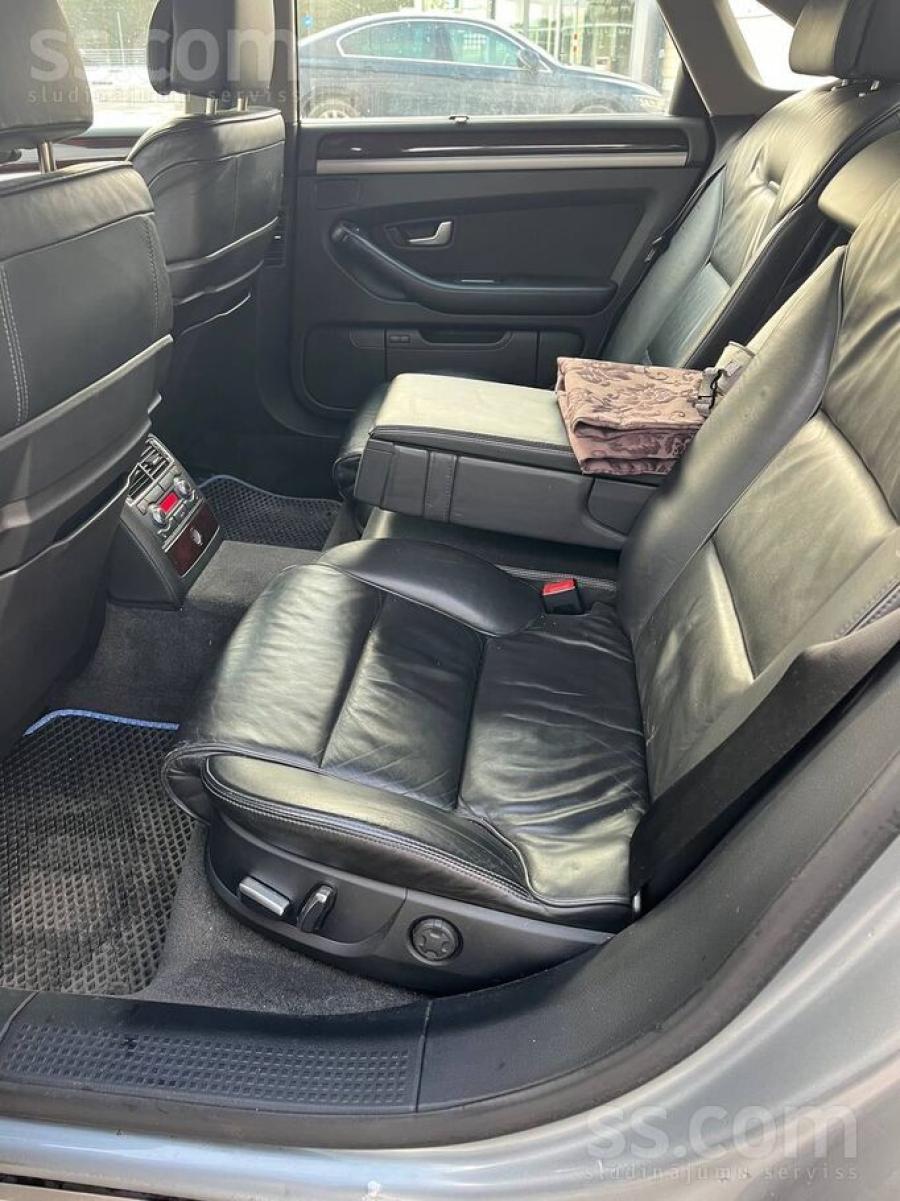 Grey Audi A8 2006 in Riga, with an engine capacity of 3.00 L and mileage of 355 thousand km for 5800 €, photo 8 on AUTOMOTO.COM.LV