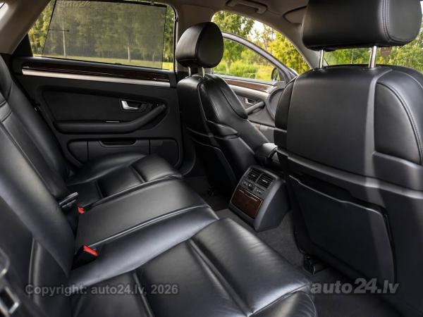 Grey Audi A8 2006 in Tallinn, with an engine capacity of 4.20 L and mileage of 364 thousand km for 5700 €, photo 7 on AUTOMOTO.COM.LV
