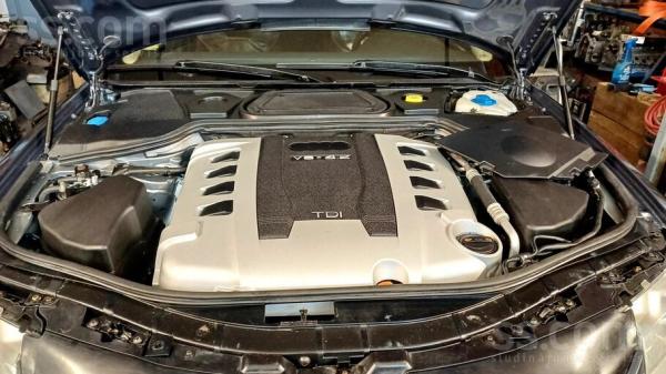 Grey Audi A8 2006 in Ogre, with an engine capacity of 4.20 L and mileage of 439 thousand km for 4500 €, photo 3 on AUTOMOTO.COM.LV