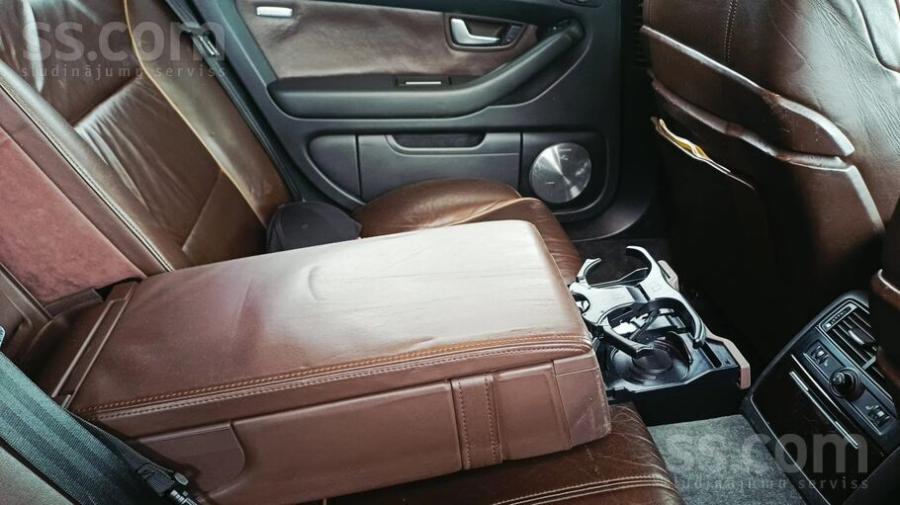Grey Audi A8 2006 in Ogre, with an engine capacity of 4.20 L and mileage of 439 thousand km for 4500 €, photo 7 on AUTOMOTO.COM.LV