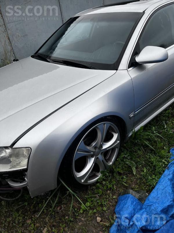 Grey Audi A8 2006 in Ogre, with an engine capacity of 3.20 L and mileage of 220 thousand km for 2500 €, photo 4 on AUTOMOTO.COM.LV