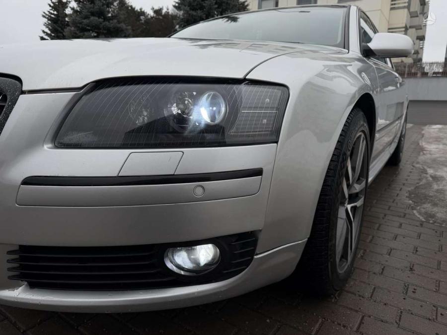 Grey Audi A8 2007 in Vilnius, with an engine capacity of 3.70 L and mileage of 330 thousand km for 3950 €, photo 6 on AUTOMOTO.COM.LV