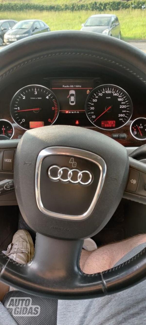 Pelēks Audi A8 2007 Viļņa, ar dzinēja tilpumu 3.00 L un nobraukumu 332 tūkst. km par 4700 €, foto 9 vietnē AUTOMOTO.COM.LV