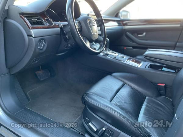 Серый Ауди А8 2007 в Таллин, объемом двигателя 3.10 л и пробегом 210 тыс. км за 6600 €, фото 6 на AUTOMOTO.COM.LV