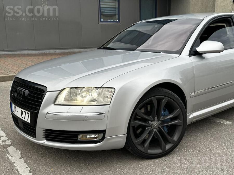 Grey Audi A8 2007 in Riga, with an engine capacity of 4.20 L and mileage of 417 thousand km for 6800 €, photo 4 on AUTOMOTO.COM.LV