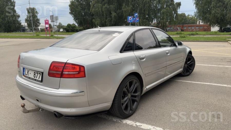 Grey Audi A8 2007 in Riga, with an engine capacity of 4.20 L and mileage of 417 thousand km for 6800 €, photo 11 on AUTOMOTO.COM.LV